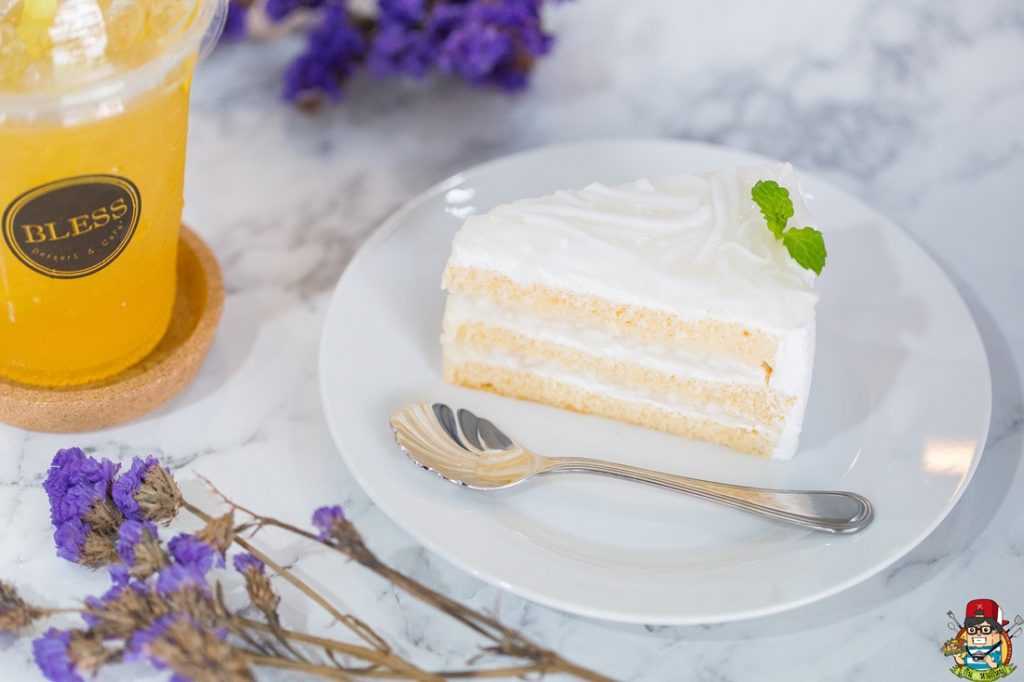 ลิ้มลองเค้กเนื้อนุ่มละมุนสุดฟิน แวะมากินที่ Bless Dessert and Café ...