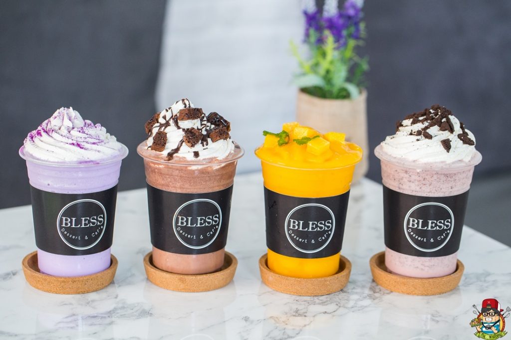 ลิ้มลองเค้กเนื้อนุ่มละมุนสุดฟิน แวะมากินที่ Bless Dessert and Café ...