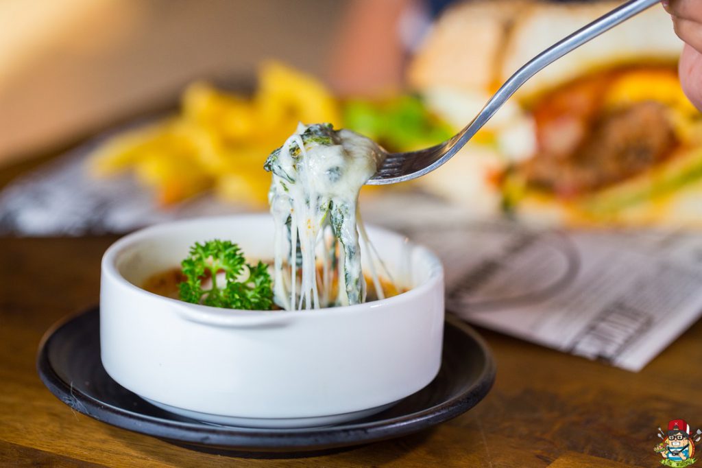 สเต็กรสเด็ดเคล้าค็อกเทลหลากสไตล์ "THE WOLF STEAK HOUSE" | กิน@หาดใหญ่